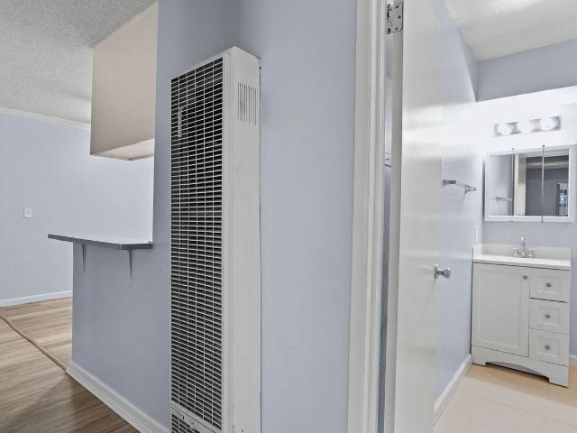 321 W. Century Blvd. 1 Bedroom Apartment for Rent at 321 W Century Blvd, Lodi, CA 95240