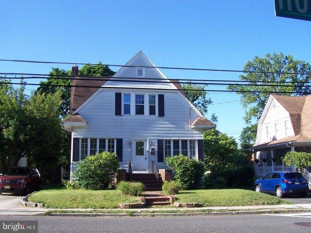 321 W Holly Ave, Pitman, NJ 08071