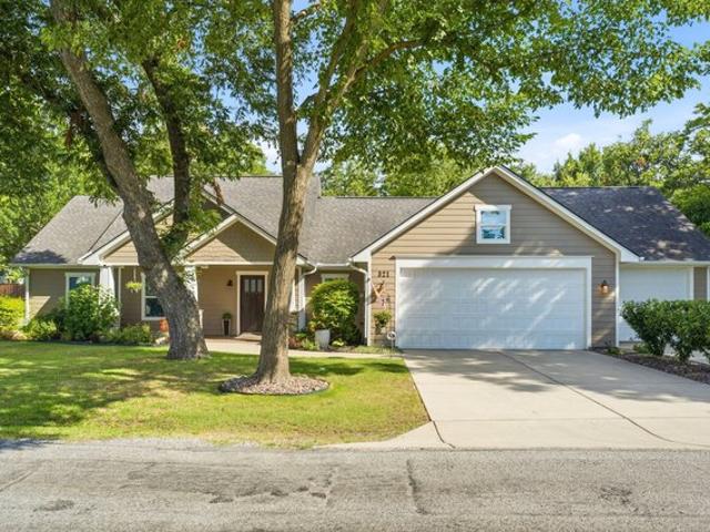 321 W Jefferson St, Van Alstyne, TX 75495