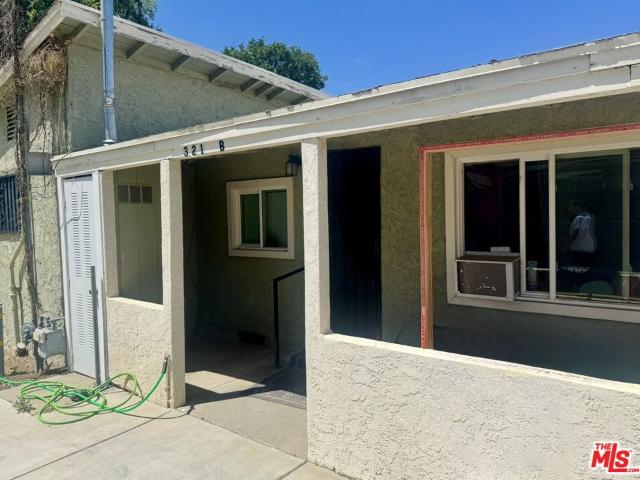 321 W Minarets Avenue
