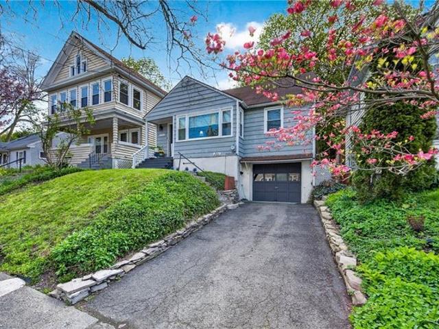 321 Wolcott Ave, Syracuse, NY 13207