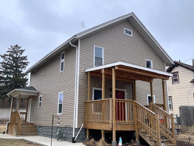 321 Washington St, Rockford, IL 61104 | MLS #12625 | Compass
