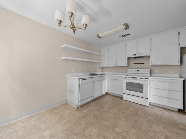 321 T Street 2 Bedroom Apartment for Rent at 321 T St, Sacramento, CA 95811