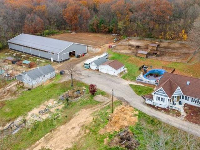 32248 US Highway 12, Niles, MI 49120