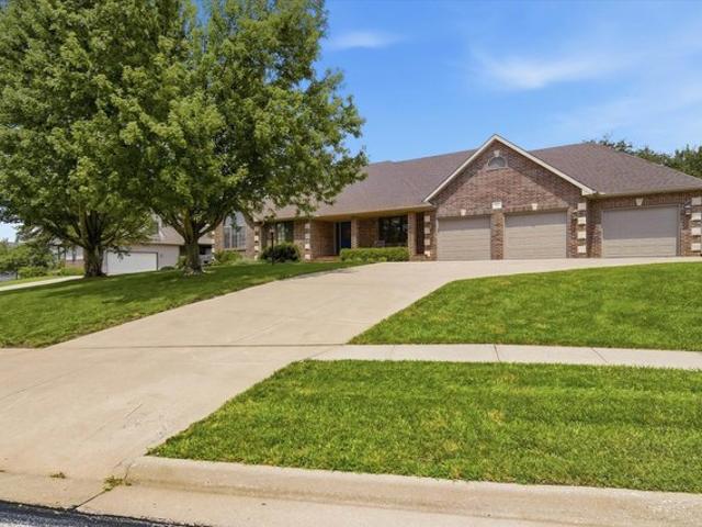 3224 NW 34th St, Topeka, KS 66618