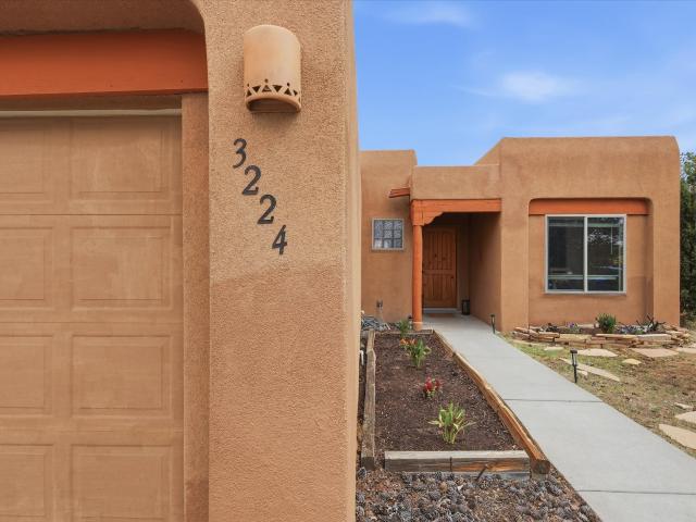 3224 Nizhoni Dr