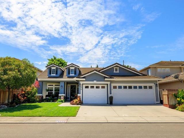 3224 Clearview Ct, Modesto, CA 95355