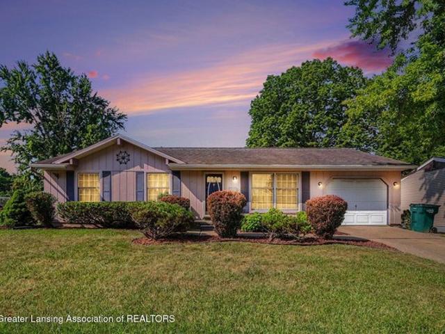 3224 Continental Dr, Lansing, MI 48911