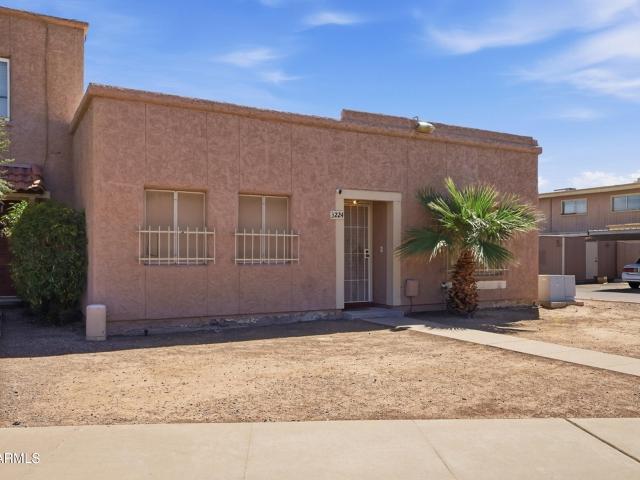 3224 W ECHO Lane