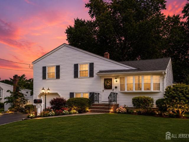 3225 Beverly Road