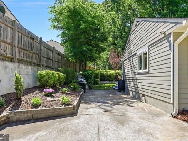 3225 Caldwell Road NE