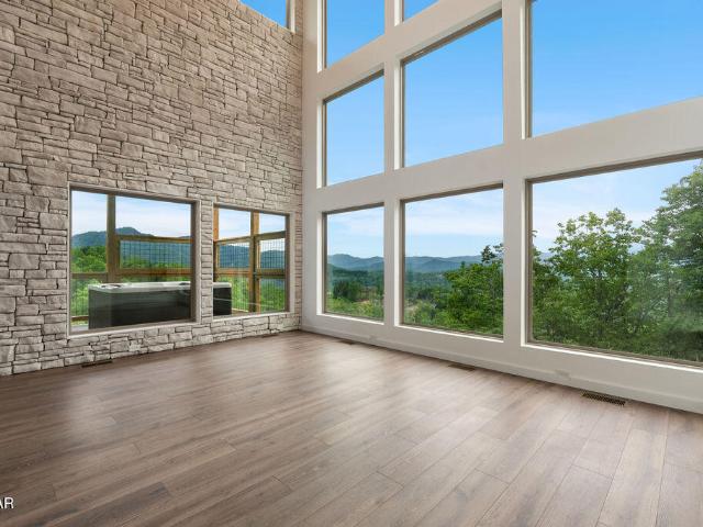 3225 Emerald Springs Loop