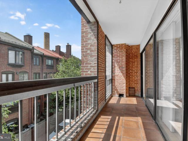 3225 Grace St NW, Unit 101, Washington, DC 20007 | MLS #DCDC2249