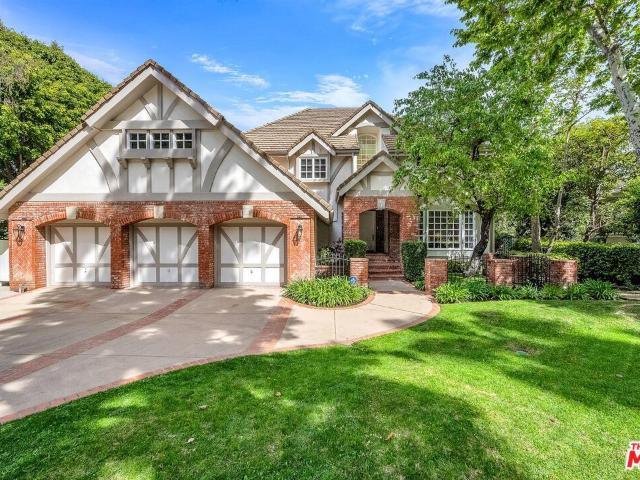 3225 Iredell Ln, Studio City, CA 91604 | MLS #26660 | Compass