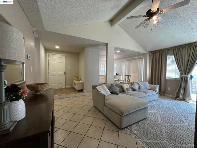 3225 Islewood Court