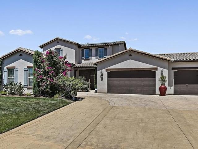 3225 Lexington Ave, Clovis, CA 93619