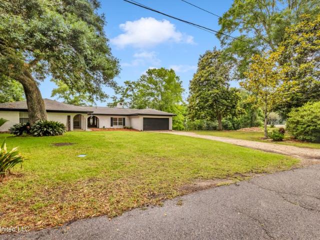 3225 Red Bluff Cir, Ocean Springs, MS