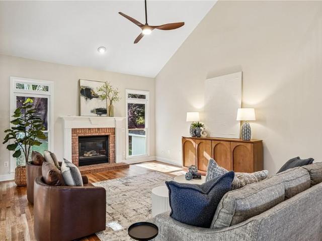 3225 Sunflower Way