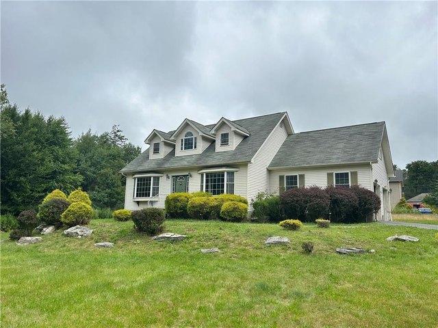 3225 Sussex Dr, Coolbaugh Township, PA 18466