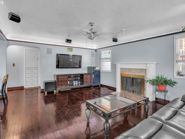 3225 SE 55TH AVE