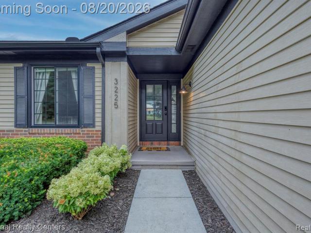 3225 Silver Court