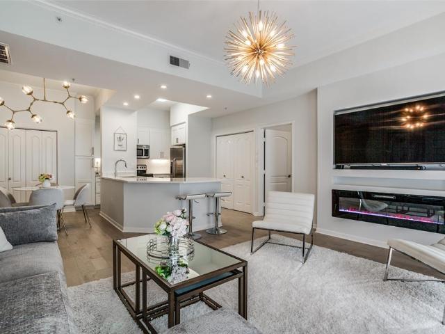 3225 Turtle Creek Boulevard # 220