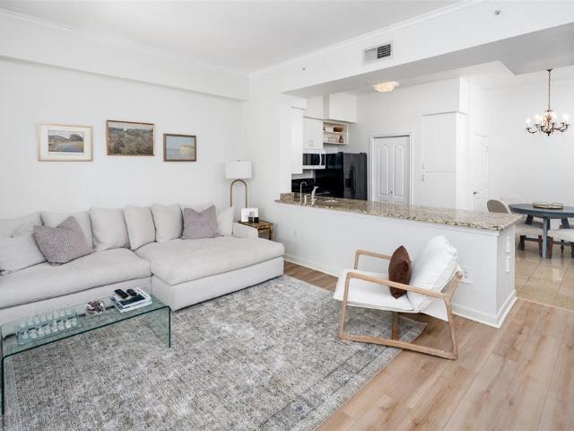 3225 Turtle Creek Boulevard # 234