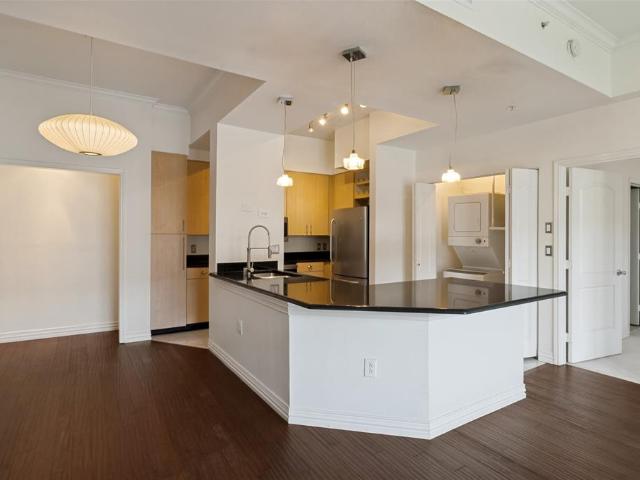 3225 Turtle Creek Boulevard # 520