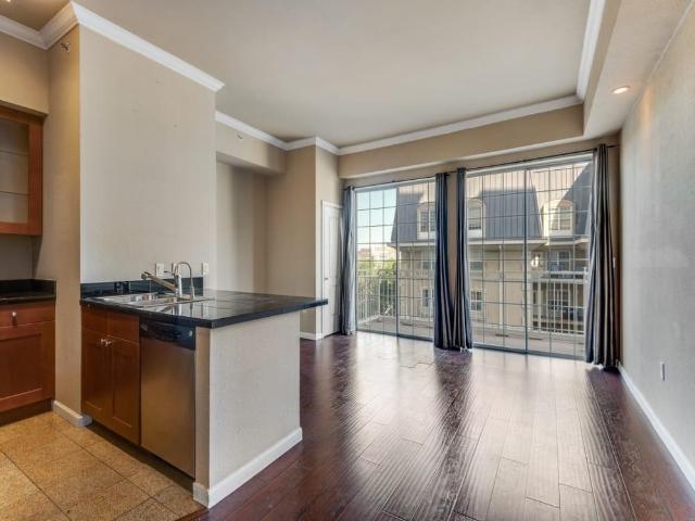 3225 Turtle Creek Boulevard # 640