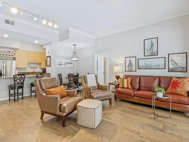 3225 Turtle Creek Blvd Apt 8, Dallas, TX 75219