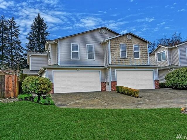 3225 th St SW Apt 3, Lynnwood, WA 98087