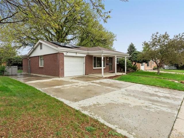 3225 W Chenango Ave, Englewood, CO 80110