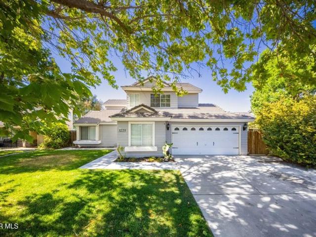 3225 W Avenue J4, Lancaster, CA 93536