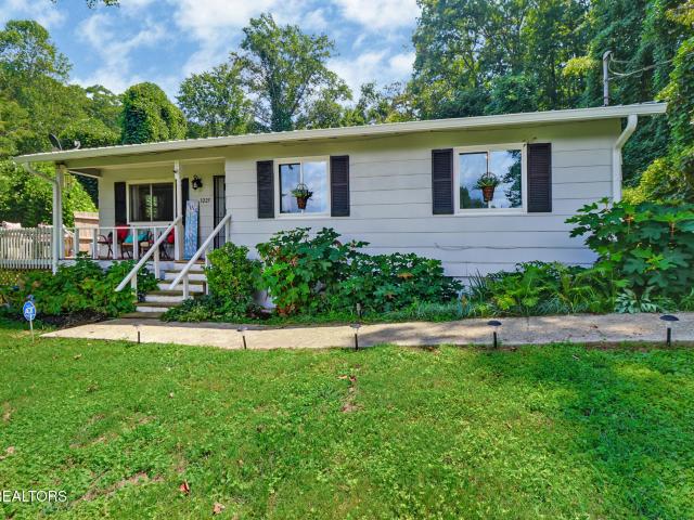 3225 W Wolf Valley Rd