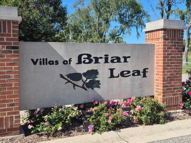 3226 N Briar Leaf Court