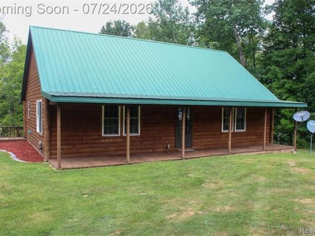 3226 Birch Run Rd, Millington, MI 48746
