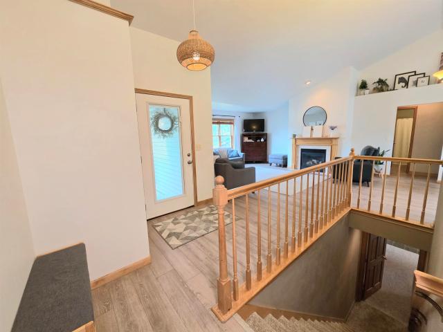 3226 e greenleaf drive