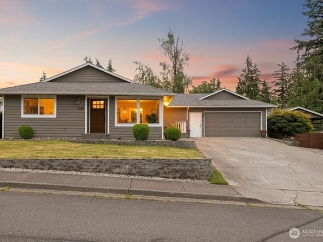 3226 Heights Dr, Bellingham, WA 98226