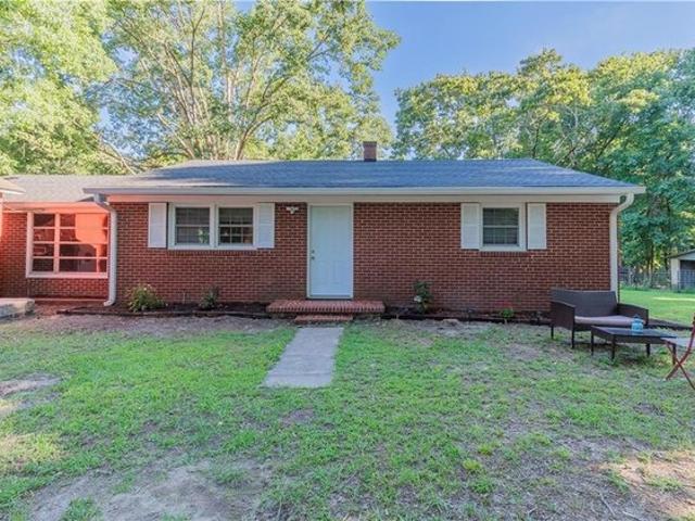 3226 Jidemi Rd, Greensboro, NC 27406