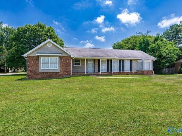 3226 Lewisburg Dr NW, Huntsville, TN 38511