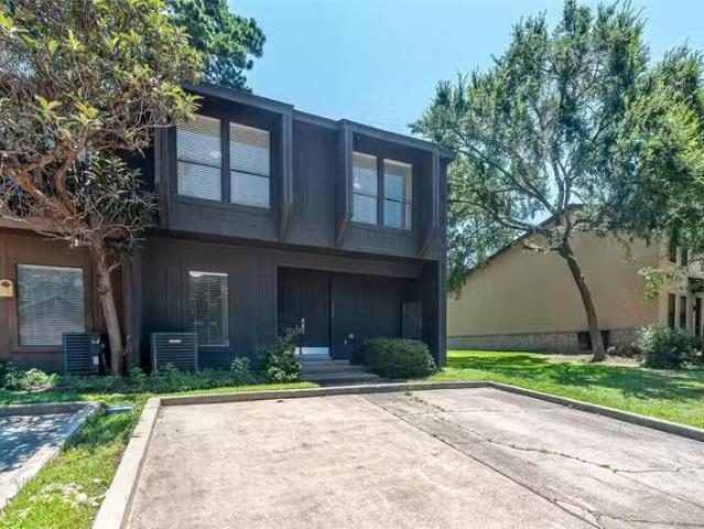 3226 Poe Dr, Montgomery, TX 77356