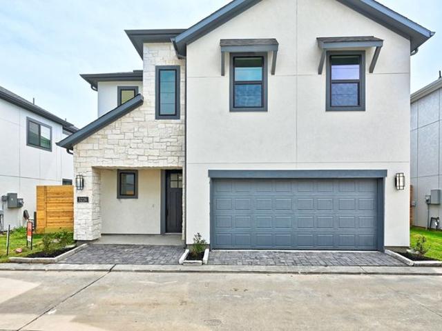 3226 Royal Oaks Hollow Ln, Houston, TX 77082