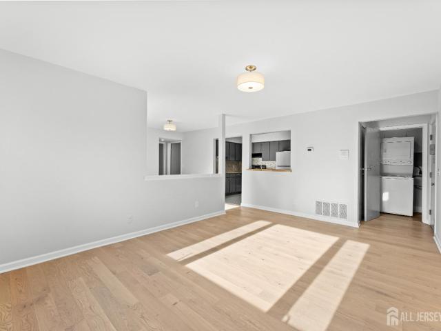 3226 Sayre Drive