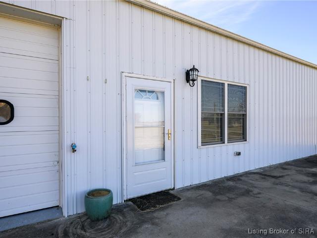 3226 W State Road 56