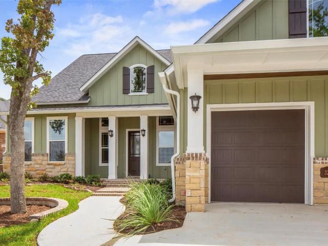 3226 Walnut Creek Ct, Bryan, TX 77807 | Compass