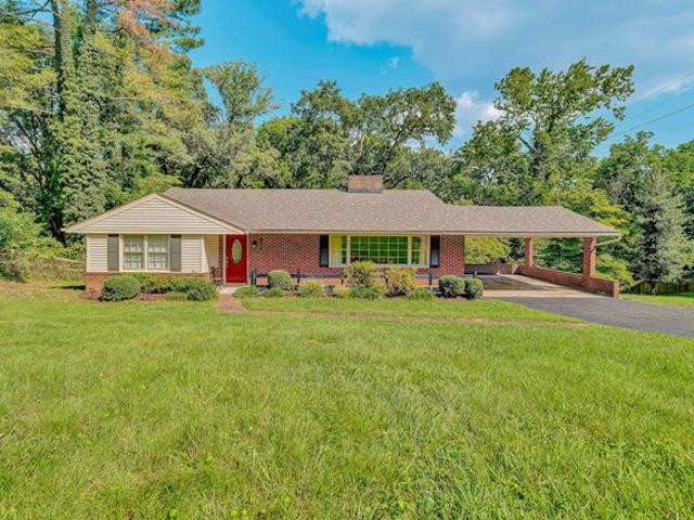 3227 Mudlick Rd SW, Roanoke, VA 24018