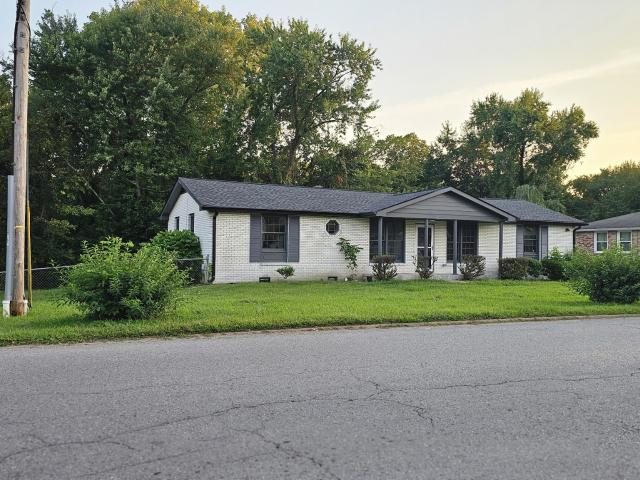 3227 Cloverwood Dr