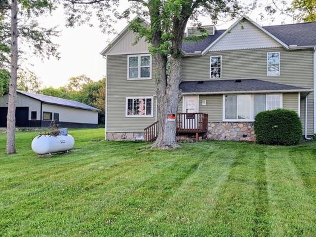 3227 th Ave, Lawton, MI 49065