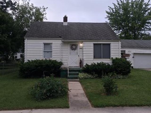 3227 W Parkway Ave, Flint, MI 48504