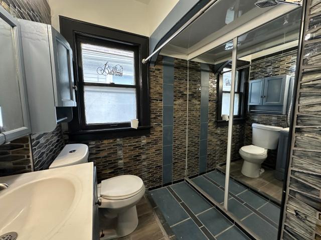 3228 N 26th St, Unit 3228A